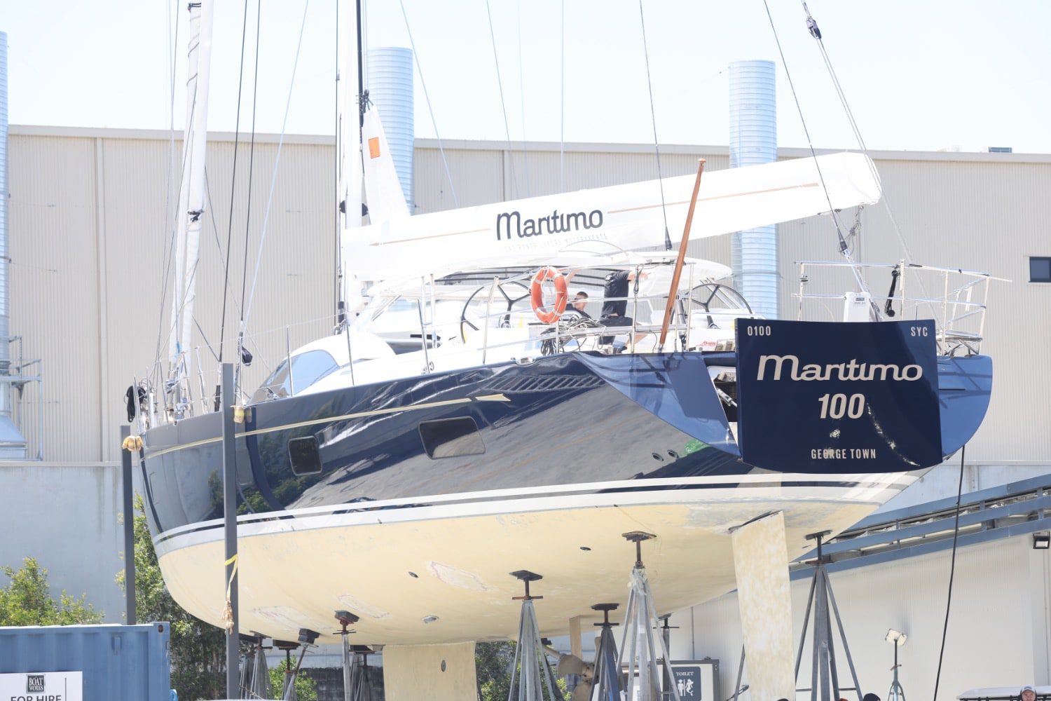 Maritimo 100 - Combining the pedigrees of Oyster and Bill Barry-Cotter